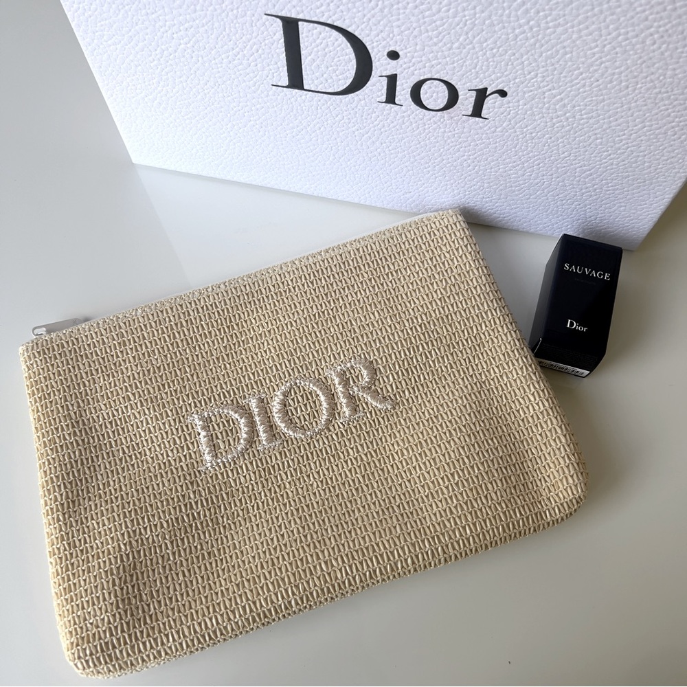 Dior Raffia Straw Pouch And Sauvage Sample - Gem